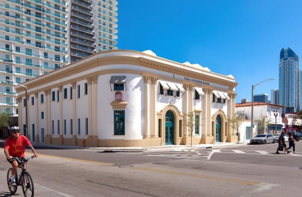 Restoration of Citizens Bank Building: R.J. Heisenbottle Architects ...